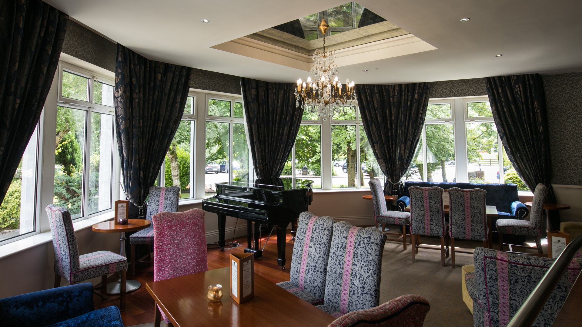 Dick's Bar | Pubs In Adare | 4* Woodlands House Hotel & Spa